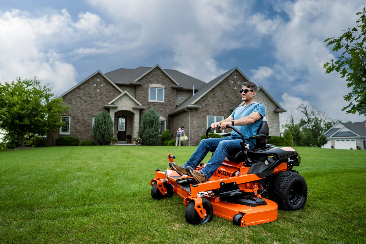 IKON Series Zero Turn Lawn Mower | Ariens